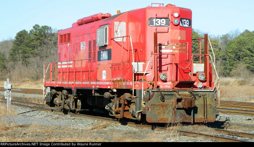 Plugged up waiting for loaded gravel cars.